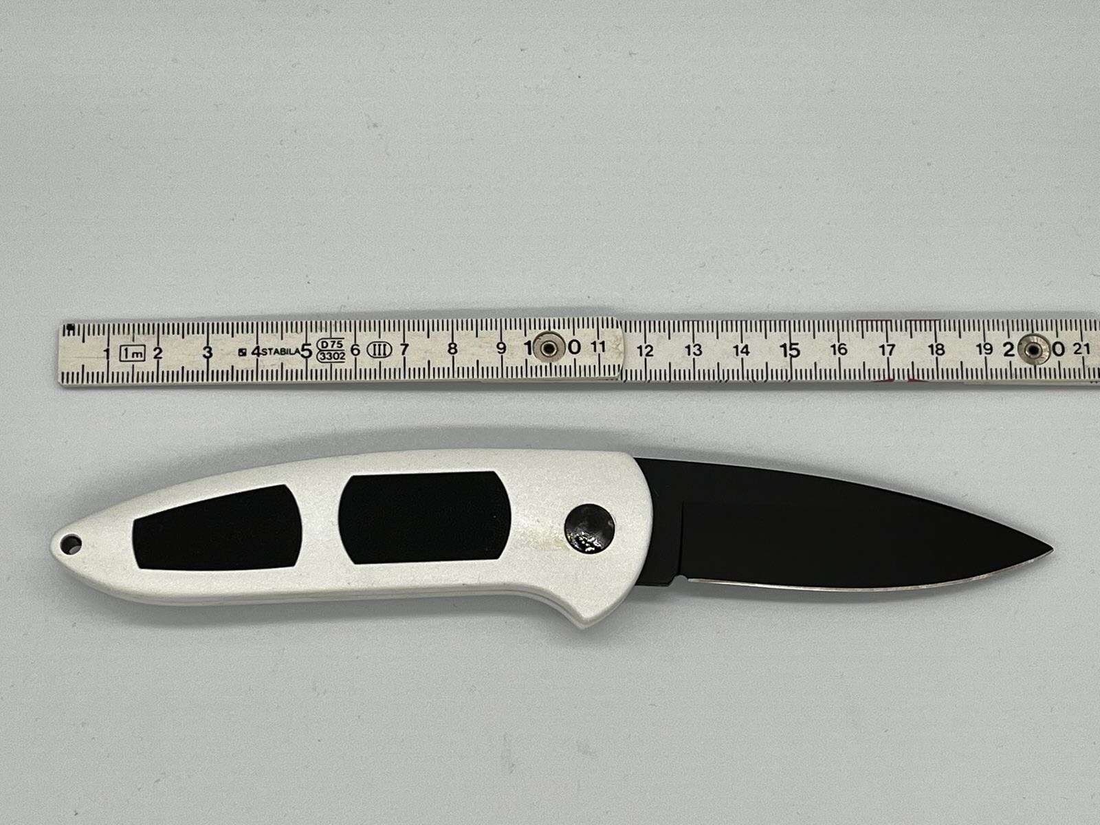 Springmesser Böker Speedlock I in weiß mit schwarzer Klinge 110018